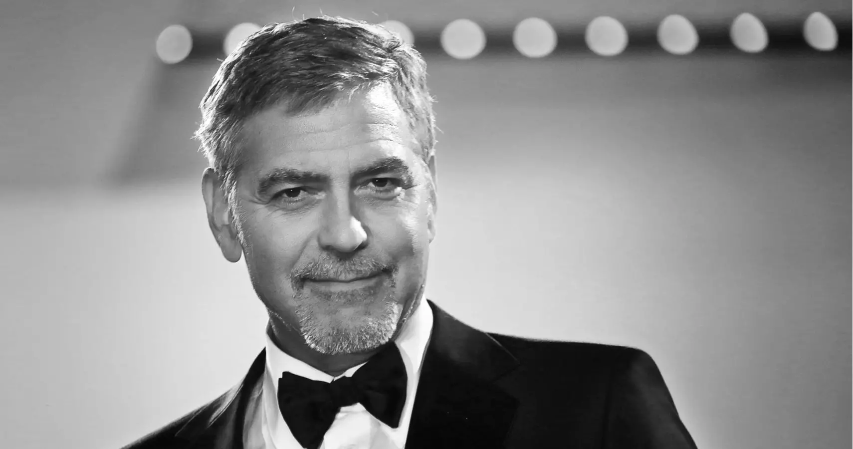 O privire asupra celor mai scumpe lucrări umanitare ale lui George Clooney