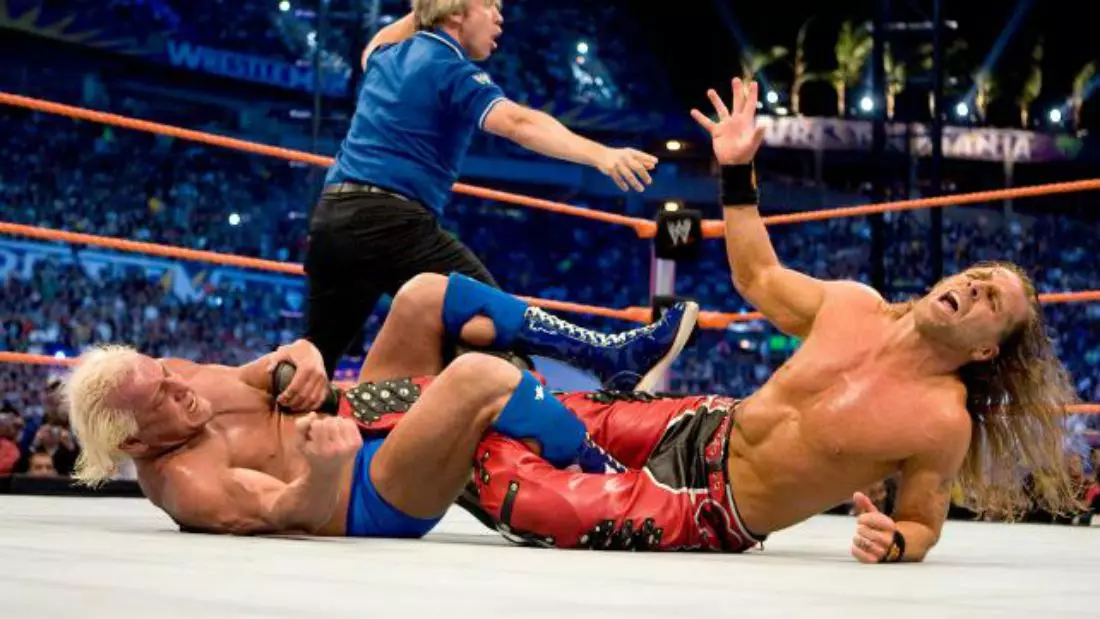 ኢንዱስትሪውን የቀየሩ 11 አስደንጋጭ WWE WrestleMania አፍታዎች 36445_8