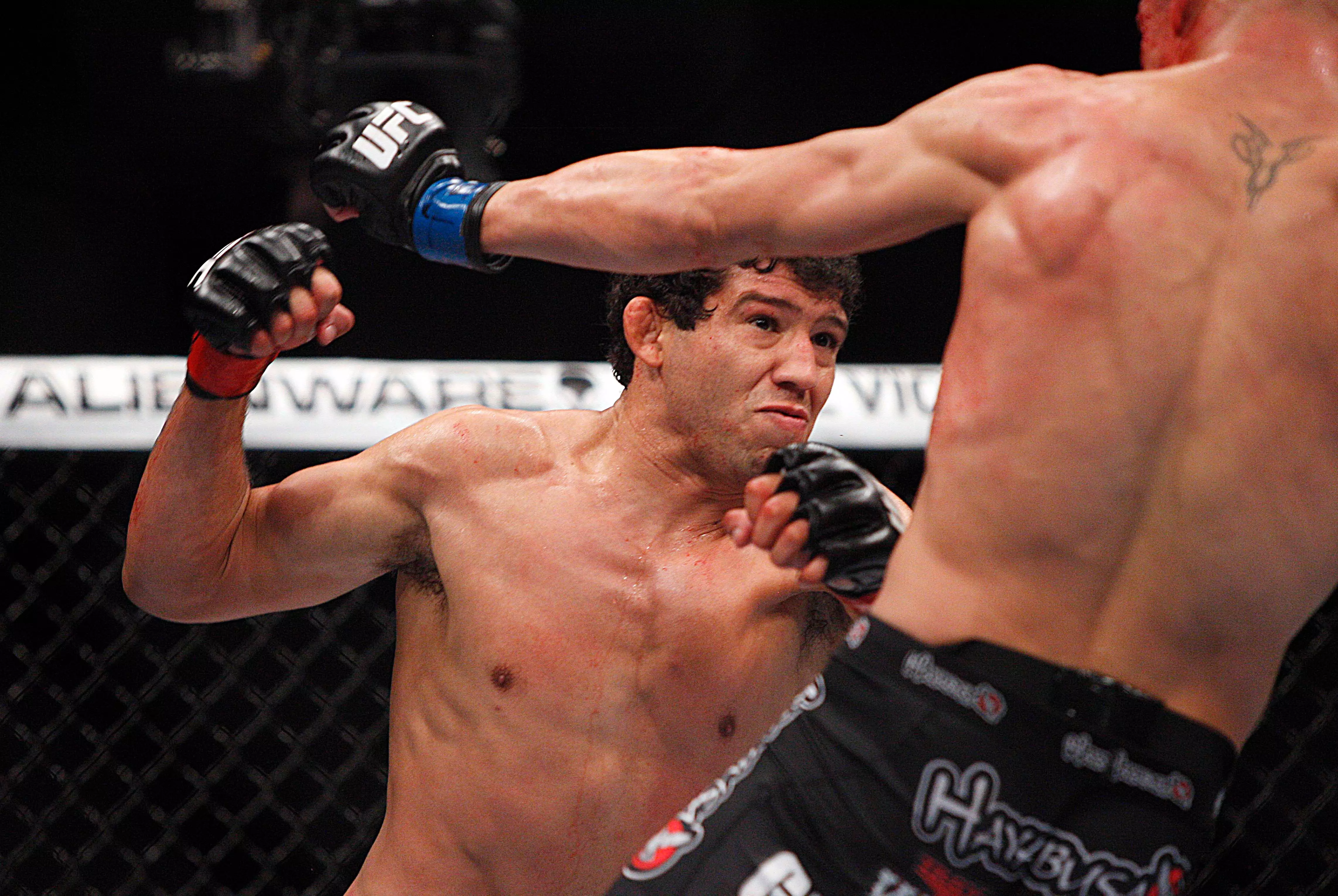 Żieda fil-Pagi: Kif Gilbert Melendez Sfida L-UFC fuq Salarji tal-Ġellied 36700_6