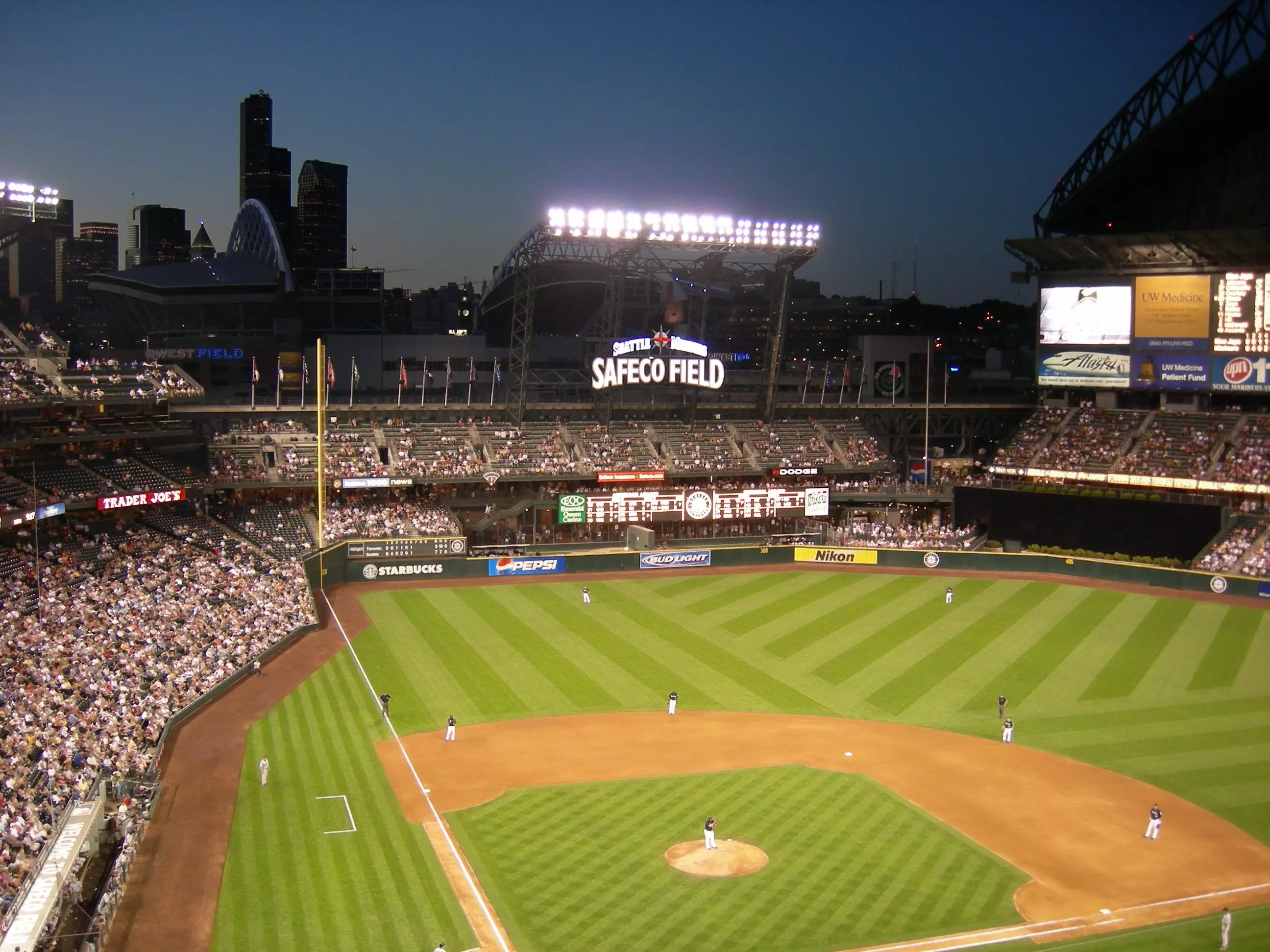 10 MLB Ballparks រាល់អ្នកគាំទ្រកីឡាបេស្បលត្រូវតែទស្សនា 38149_3