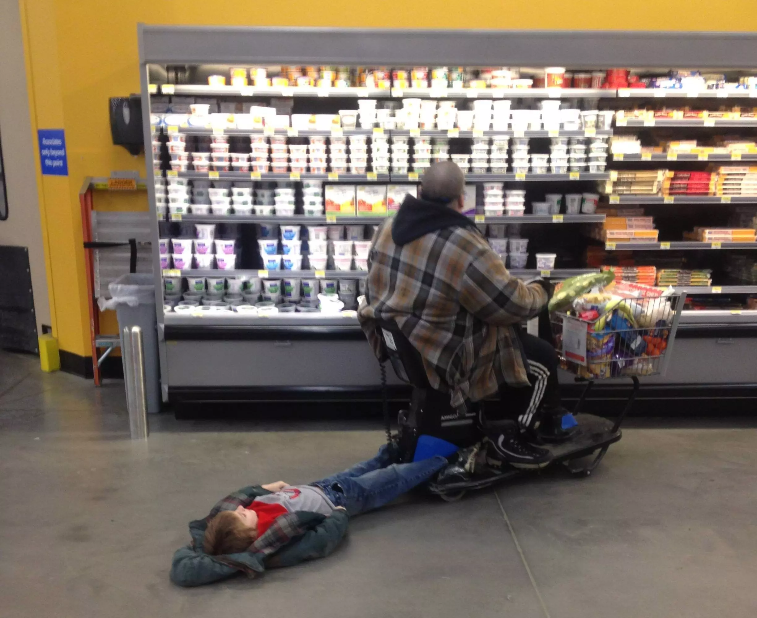 20 фотографии од родители на Walmart што треба да ги видите за да поверувате 38272_14