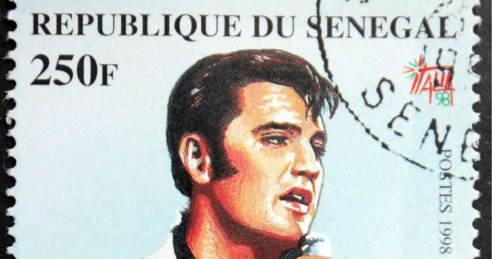 Na avea Elvis Presley ma 'Tupu' o le Rock and Roll