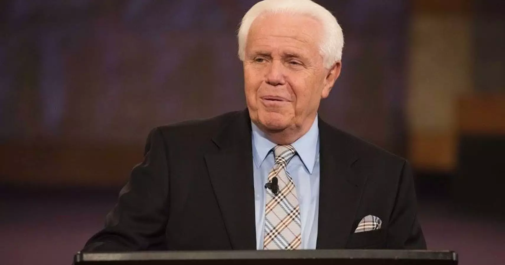 Di Dalam Rumah Berjuta-juta Dolar Pastor Jesse Duplantis 39680_0