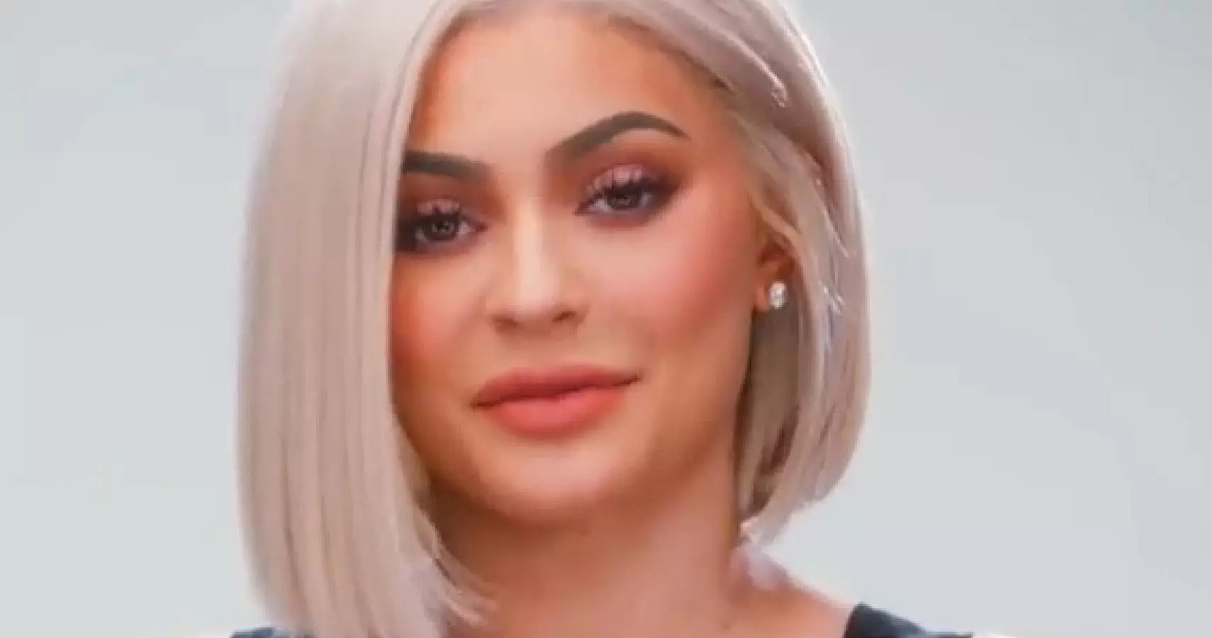 Kylie Jenners badetøjslinje for millioner dollar kritiseret for dårlig kvalitet 4085_2