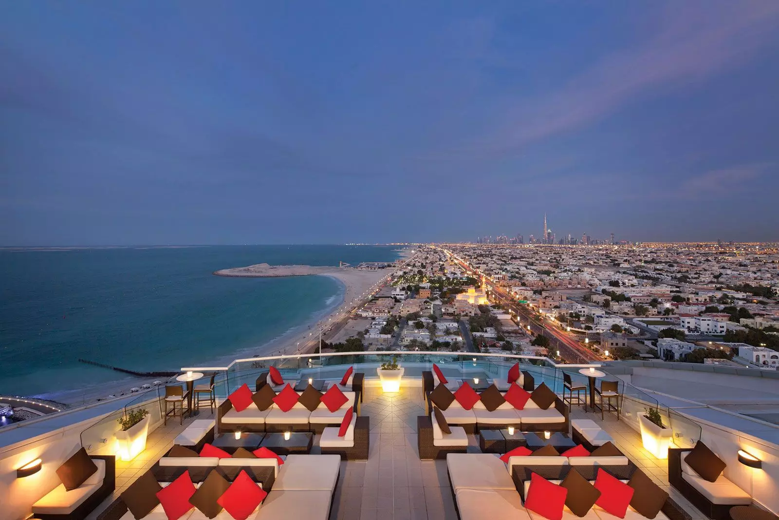 15 dzīvesvietas Dubaijā, kuras jūs faktiski varat atļauties 40977_17