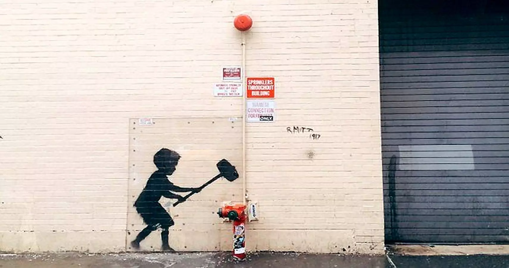 Cododd y Paentiad Banksy hwn $23 miliwn ar gyfer Gweithwyr Iechyd y DU 4153_0