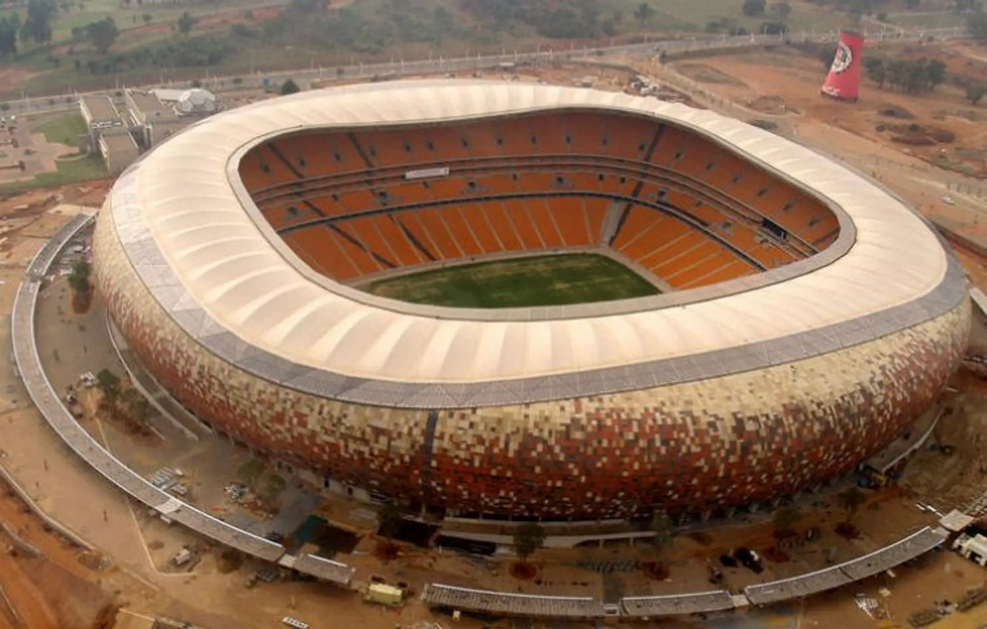 Bütün İdman Azarkeşlərinin Bucket Siyahısında Olmalı Olduğu 25 Etkileyici Stadion 45160_12