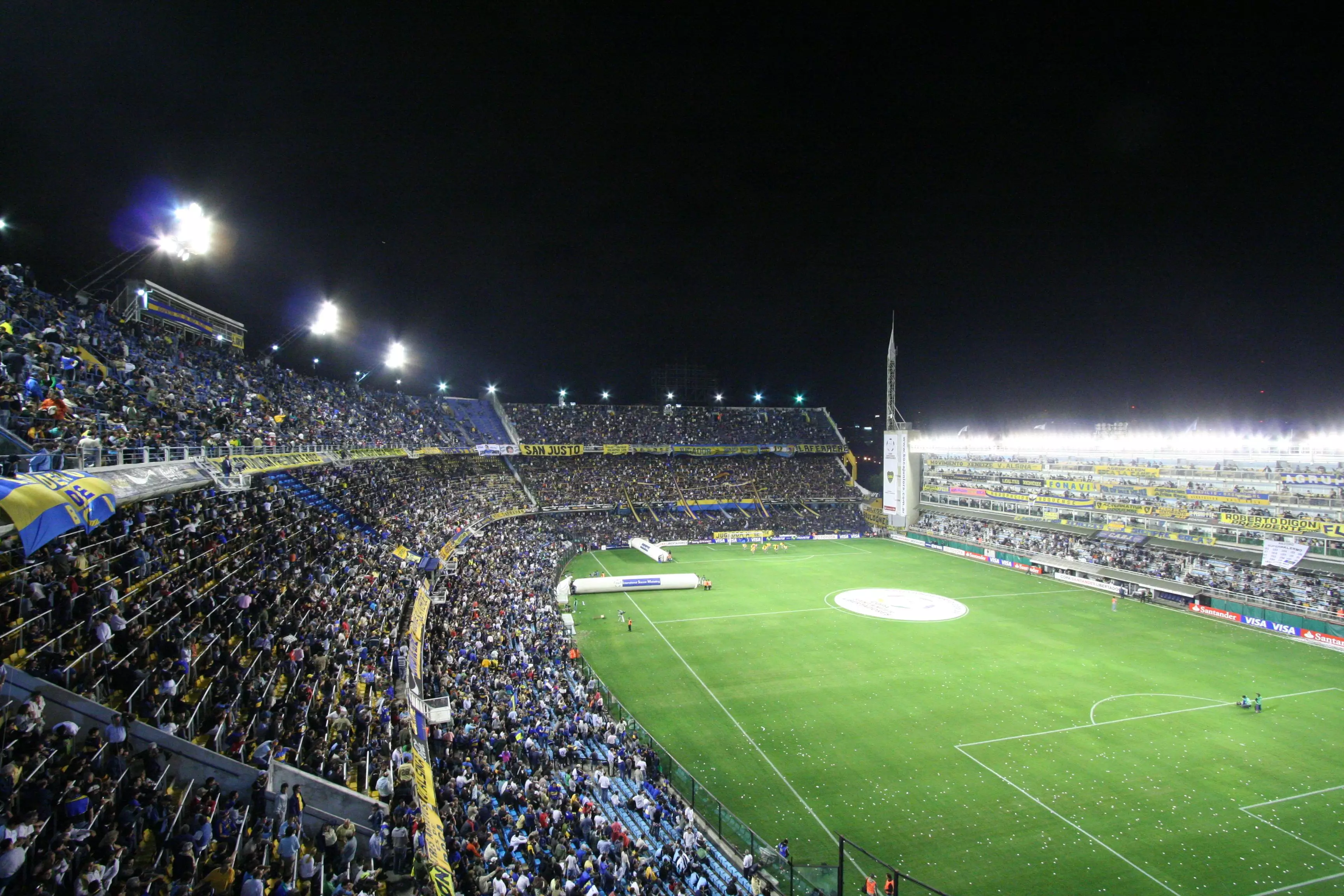 Bütün İdman Azarkeşlərinin Bucket Siyahısında Olmalı Olduğu 25 Etkileyici Stadion 45160_19