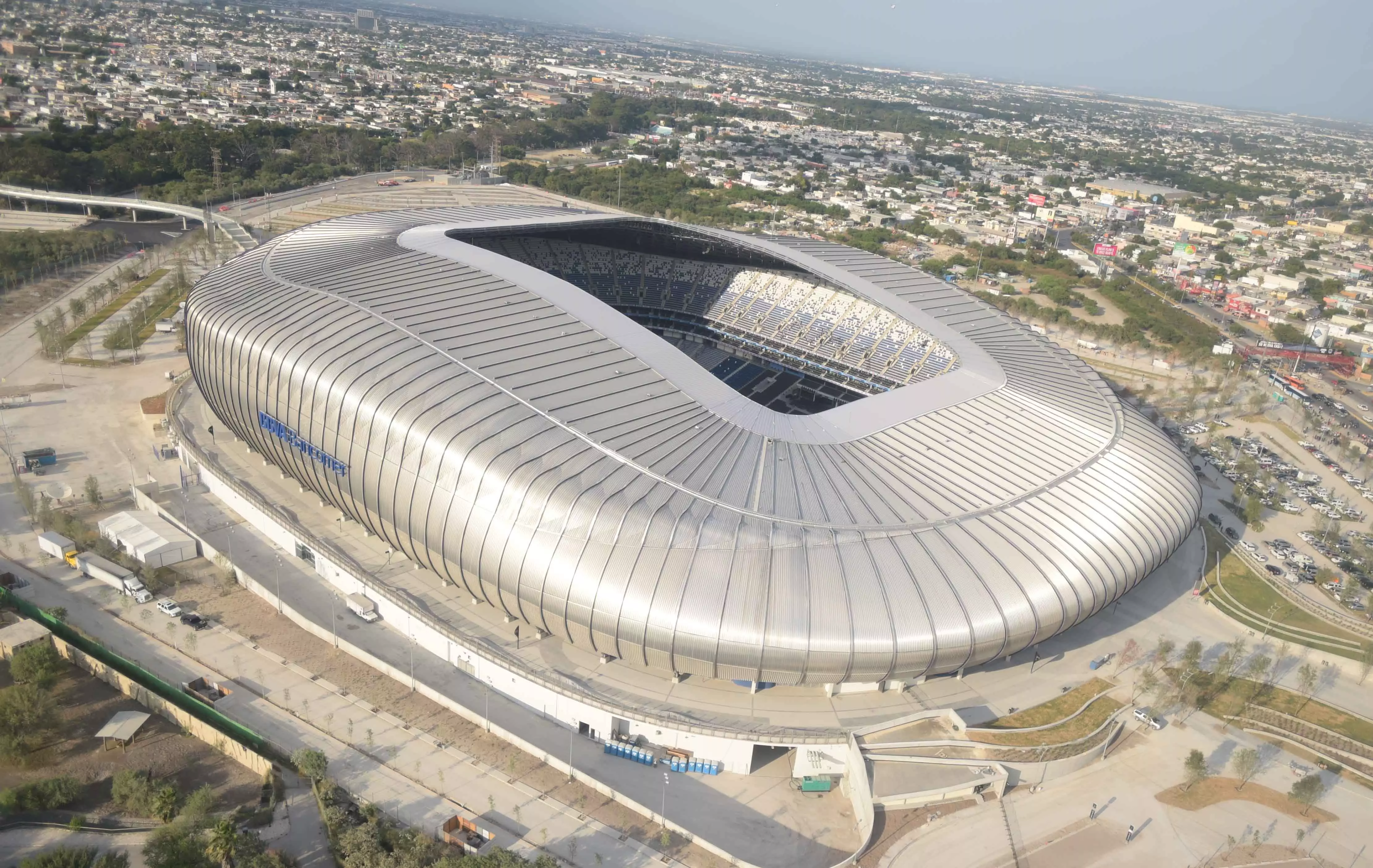 Bütün İdman Azarkeşlərinin Bucket Siyahısında Olmalı Olduğu 25 Etkileyici Stadion 45160_25