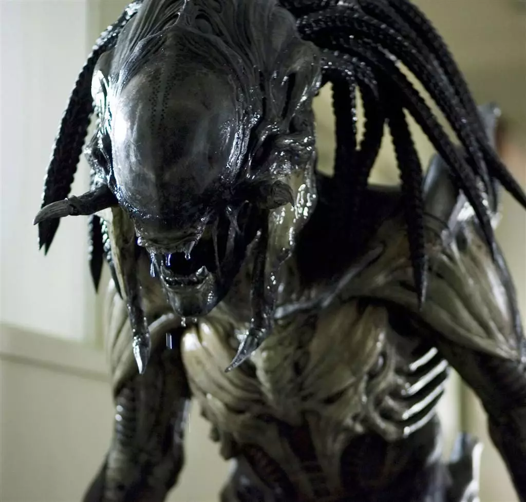 15 nga përbindëshat/alienët me pamje më të frikshme në historinë e filmit 47666_15