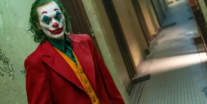 Aaron Eckhart សរសើរ Heath Ledger & Joaquin Phoenix Joker Portrayals 52172_3