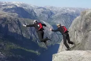 De tio mest extrema sporterna i världen 53244_4