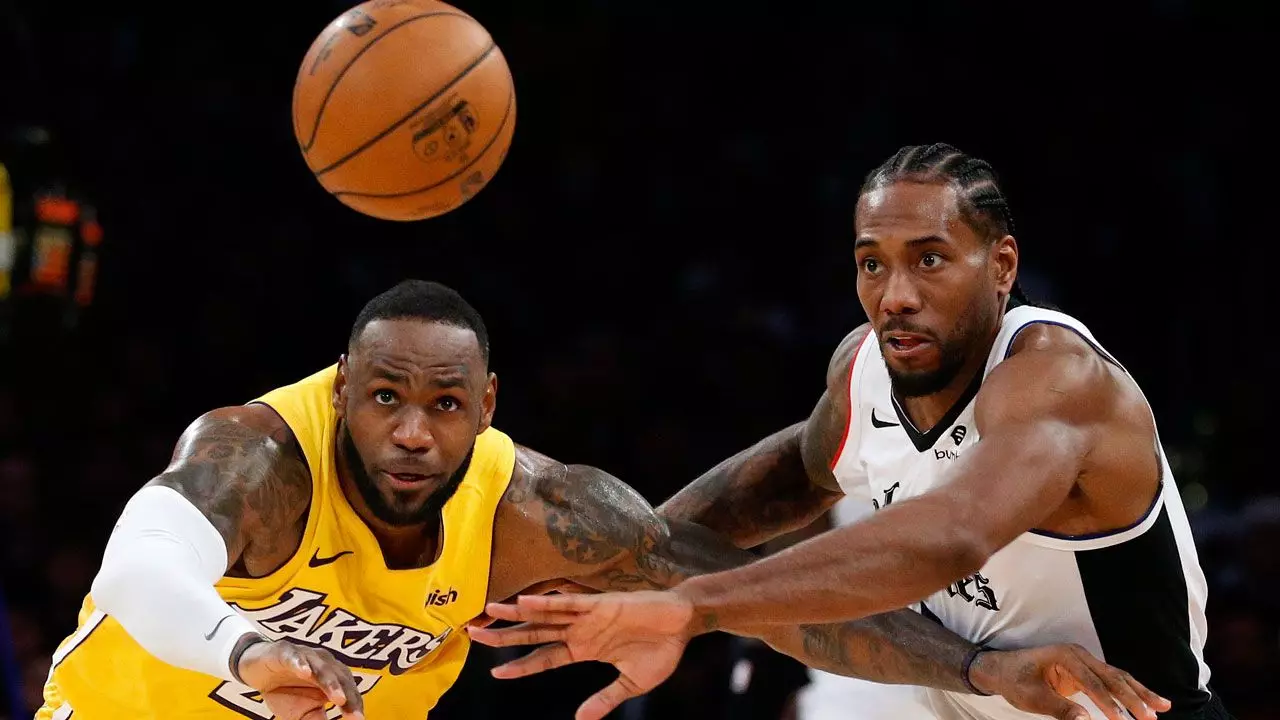 Lakers & Clippers sinn déi fréi Wetten Favoritten fir d'2021 NBA Championship ze gewannen 5340_2