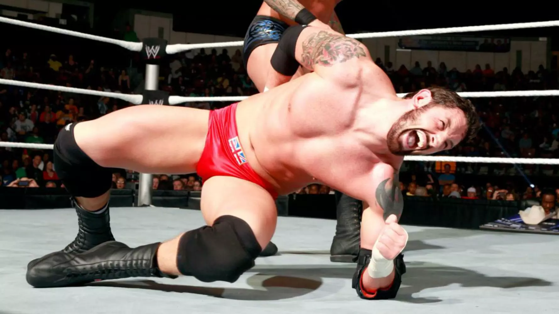 15 WWE Wrestlers Off to a Fíor Droch-Thosú In 2016 58884_15