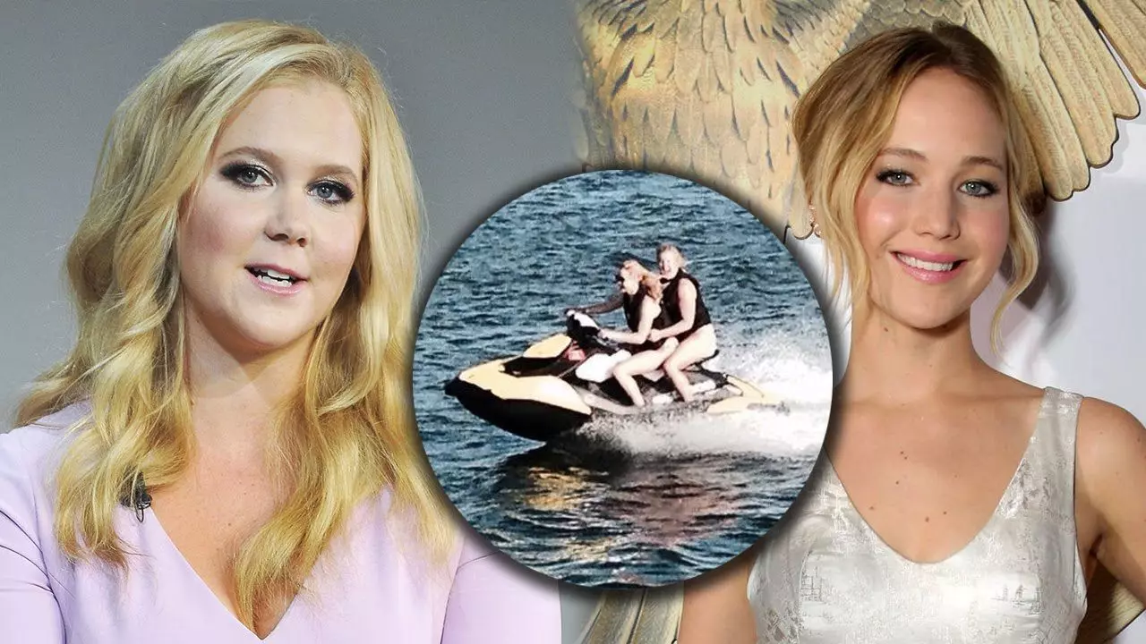 15 lý do Amy Schumer và Jennifer Lawrence là nhóm nhạc trong mơ