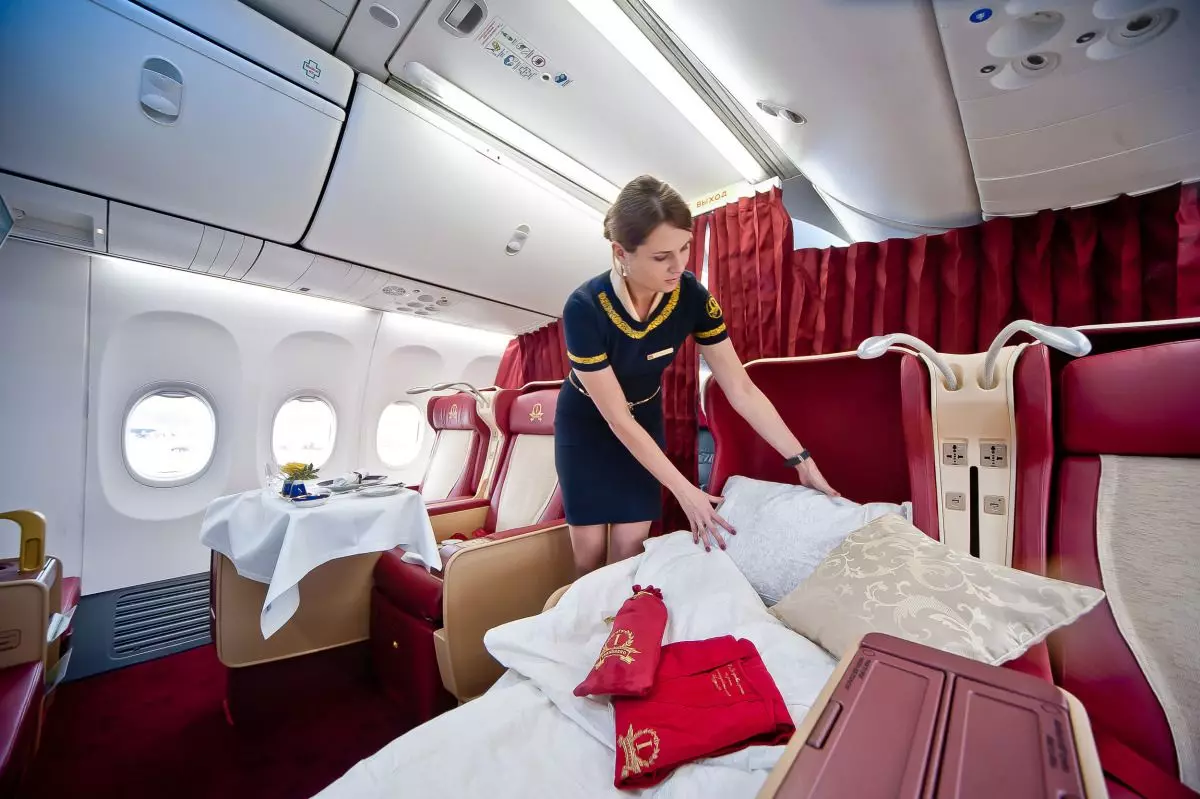 15 Julọ adun High Class Airline Cabins 59327_7